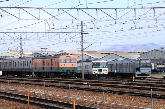 E217系Y143編成が工場へ移動 - ガタゴト日誌