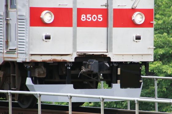 長野電鉄8500系T5編成にスカート再装備 - ガタゴト日誌