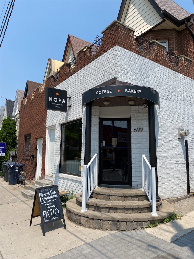 【カフェ in トロント】Nofa’s Coffee and Bakery - Couch Potato