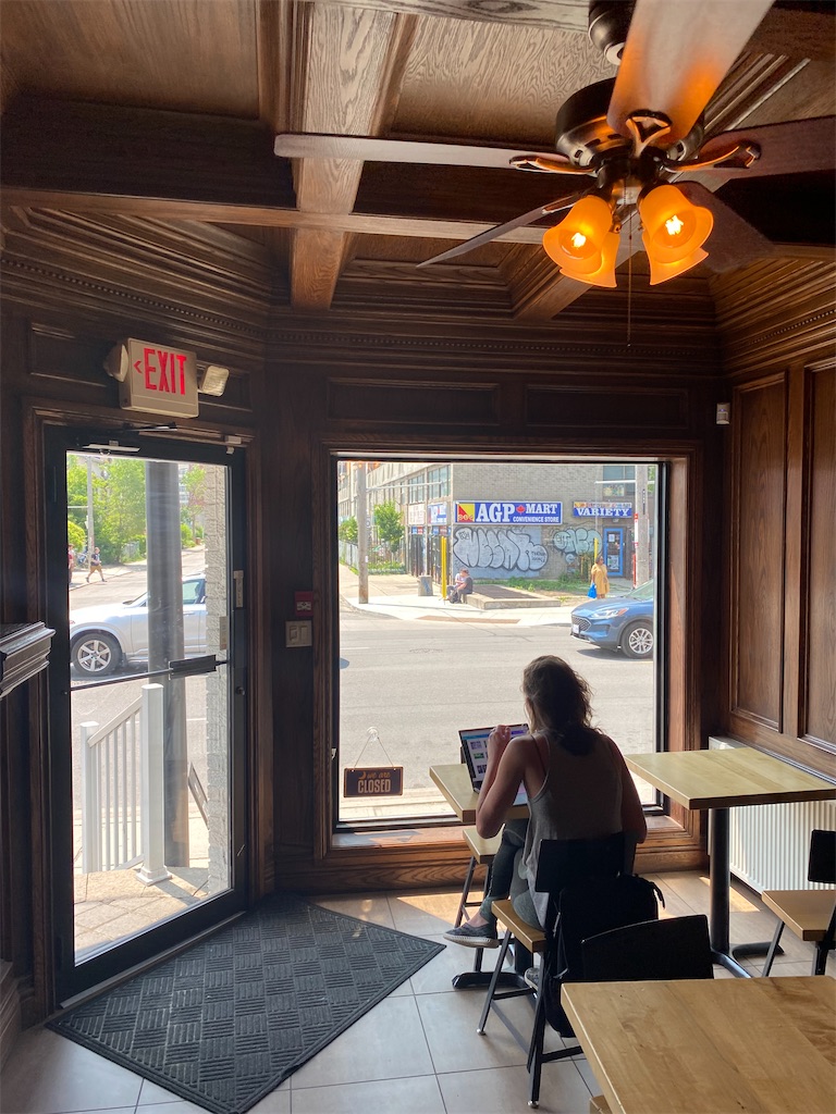 【カフェ in トロント】Nofa’s Coffee and Bakery - Couch Potato