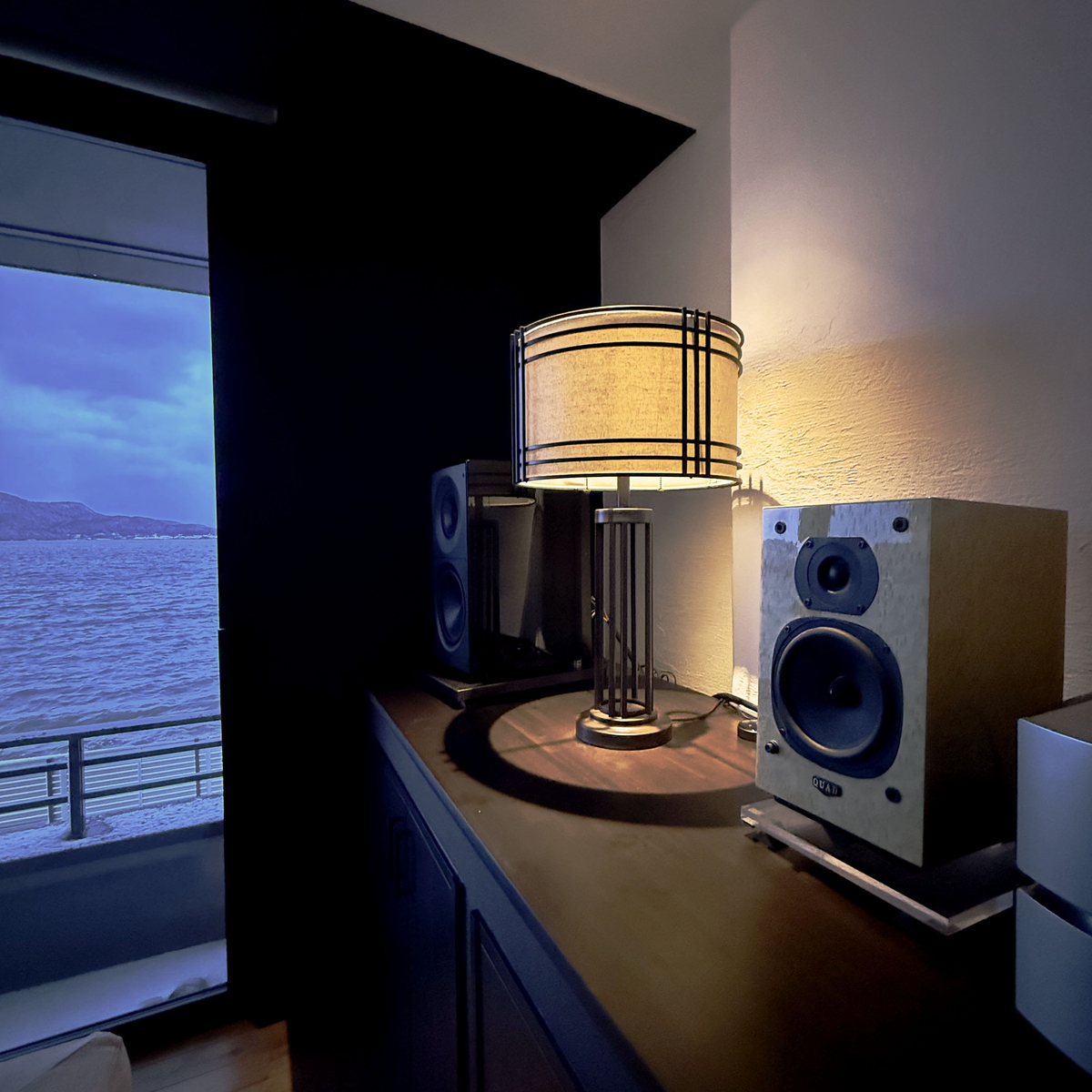 明日から“黒漆喰”の塗装工事開始。 - 海一列目のAtelier日記 by Ikeda Art Planet