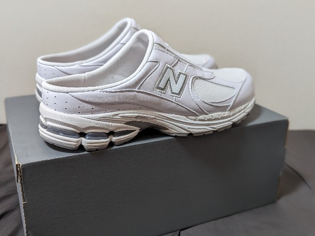 BEAMSとのコラボで洗練されたデザインのニューバランスM2002 RM3 - ipemoの日記