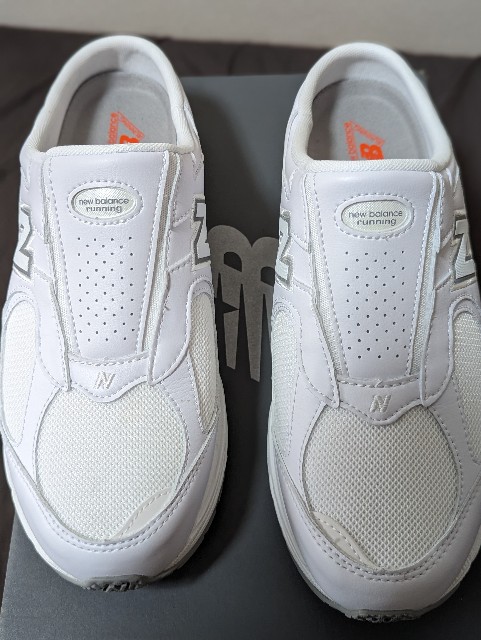 BEAMSとのコラボで洗練されたデザインのニューバランスM2002 RM3 - ipemoの日記