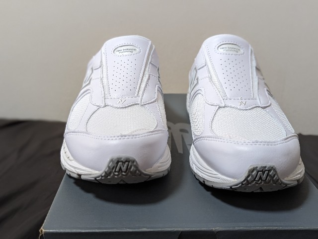 BEAMSとのコラボで洗練されたデザインのニューバランスM2002 RM3 - ipemoの日記