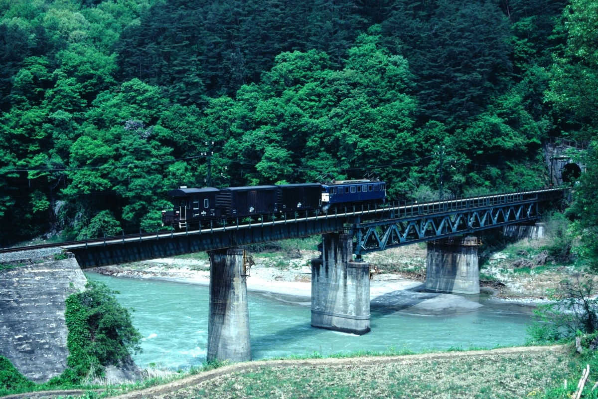 飯田線 ED62の短い貨物列車 83-3 - 一睡の夢：国鉄末期の12年