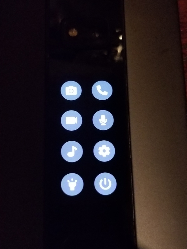 【Cosmo Communicator】発売前にユーザーイベントで初披露。サブ液晶、デュアルSIM、eSIM、キーボードバックライト、高速処理 ...