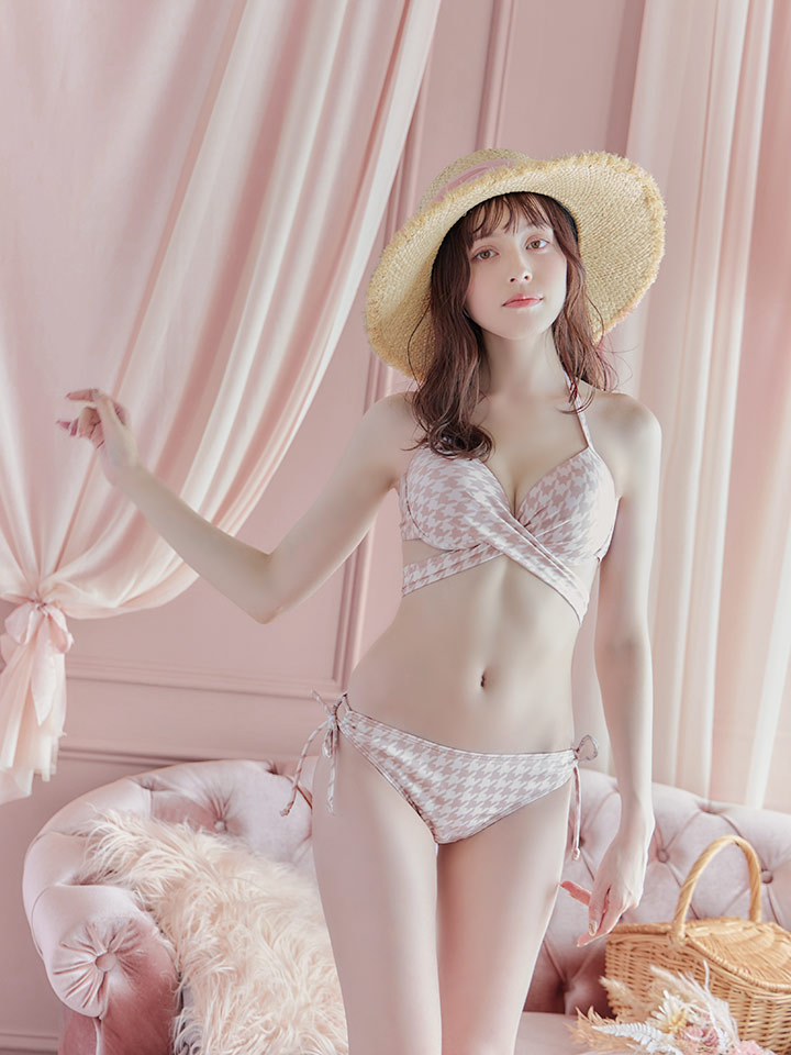 『Ray』『LARME』専属モデル・加藤ナナの推定Cカップ美乳水着画像【3】 - グラビア大銀河