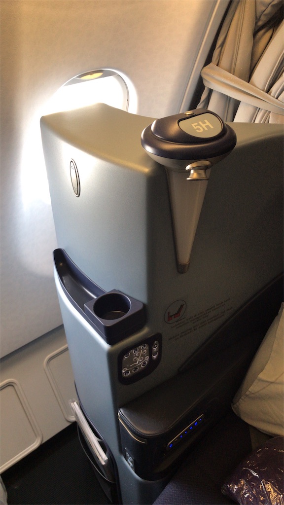 マレーシア航空 クアラルンプール〜デンパサール MH715 ビジネスクラス搭乗記 - JGC女子が世界を旅する