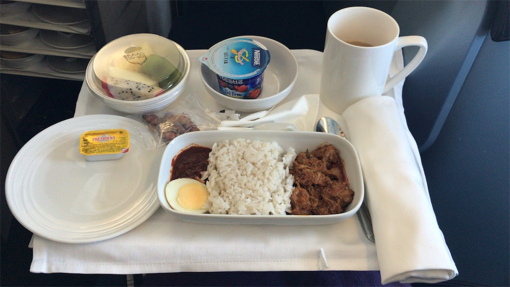 マレーシア航空 クアラルンプール〜デンパサール MH715 ビジネスクラス搭乗記 - JGC女子が世界を旅する