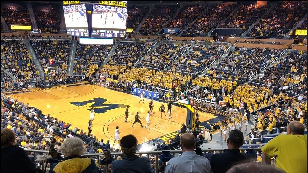 UoM Men Basketball Openning Game 2019-20 - 時景の中へ．