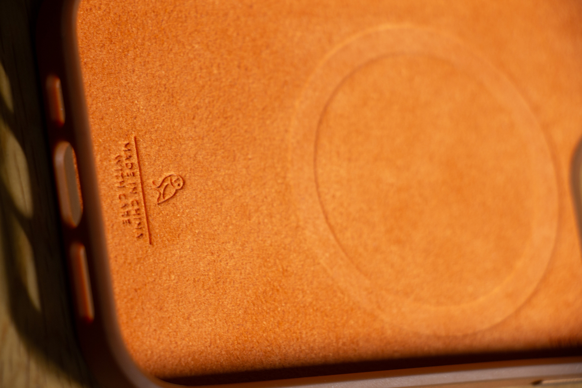 Bellroy Phone Case レビュー - 開放より2段絞ったところ
