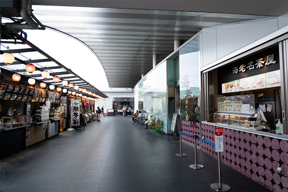 サービスエリア「EXPASA海老名」上り・下りのグルメ完全ガイド！ 世界一のメロンパンやお土産情報も - カエライフ ～ クルマとカスタムで暮らしをカエるーCUSTOM ENJOY LIFE