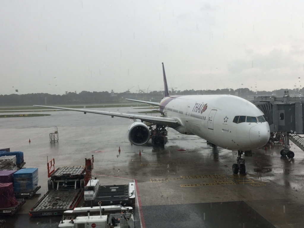 シンガポール発バンコク行きタイ国際航空（TG414便）搭乗記！ - kakinotane6の飛行機日記
