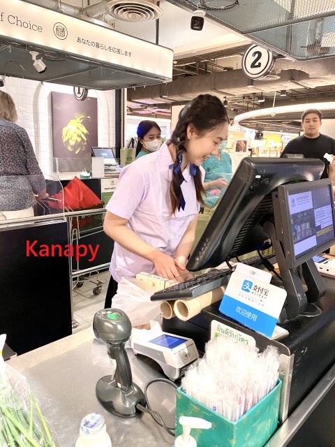 チェンマイMAYAの”Rimpingスーパー”のレジに美女子高生（JK）現る！？Σ(･ω･ﾉ)ﾉ！ - happykanapyのCebuライフ