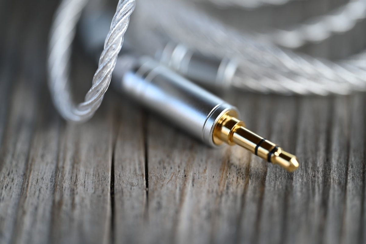 (Chi-fi IEM Review) Open Audio Witch Pro: Heavy V-shaped sound ...