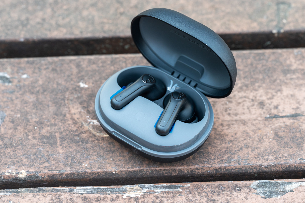 (True Wireless Earbuds Review) SOUNDPEATS Life: True Wireless Earphones ...