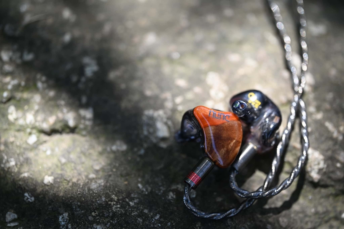 【海外レビューまとめ】ブランドがスタジオモニター新時代を謳う「DUNU Studio SA6 mk2」 - audio-sound @ hatena