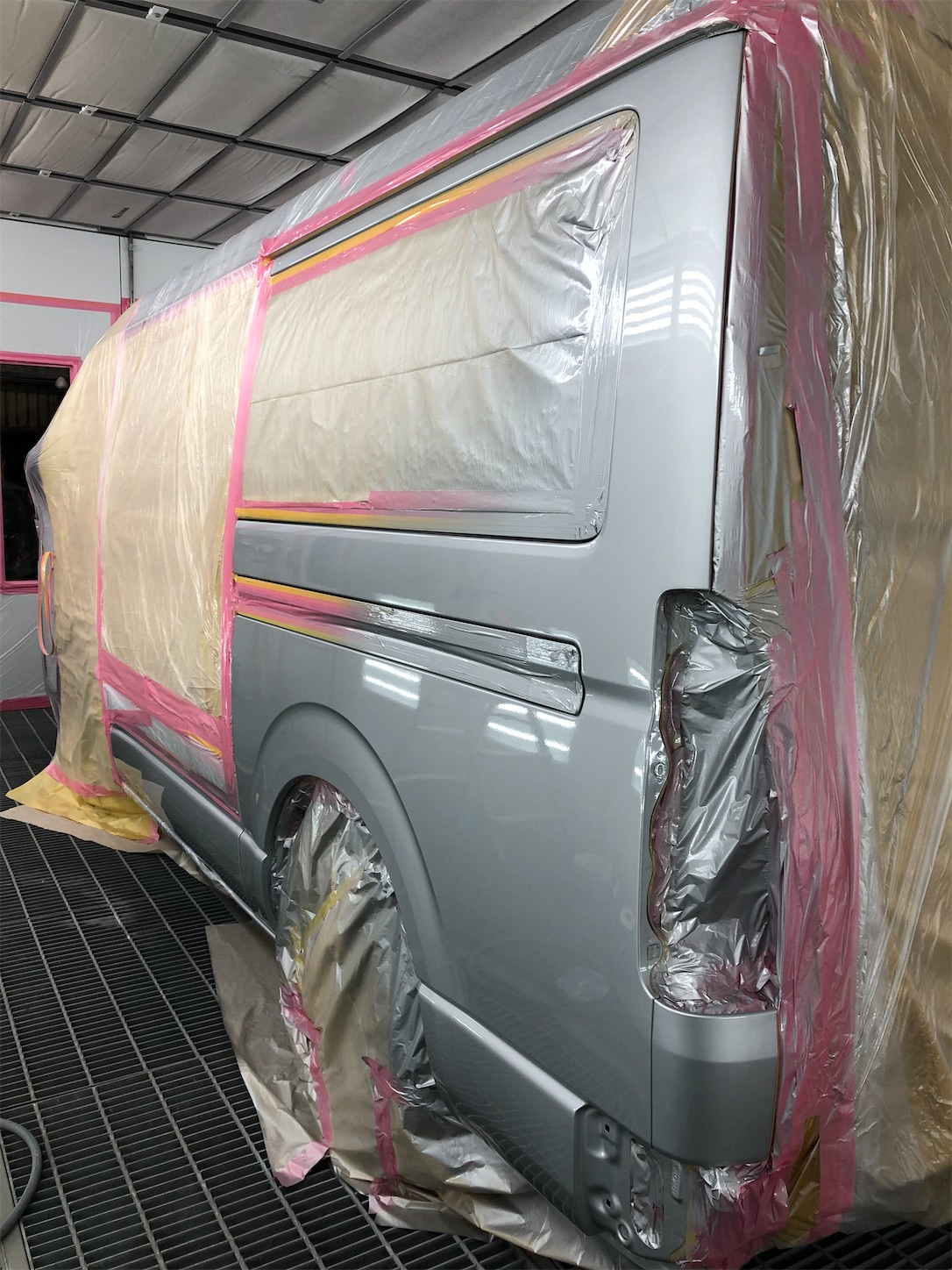 Sikkens Refinish トヨタハイエース1E7 - 塗装屋たん坊の旅の途中 blog