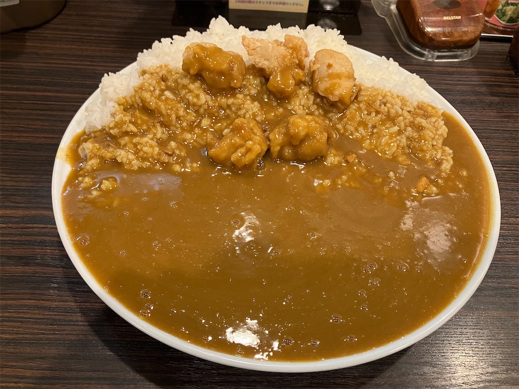 【デカ盛り】CoCo壱番屋 小田急海老名駅前店〜ポークカレー／ライス1300g／フライドチキン5個／サラサラカレー／福神漬け／日式カレー／胃袋トレーニング〜 - 又二郎の大食い＆デカ盛り＆ラーメン日記