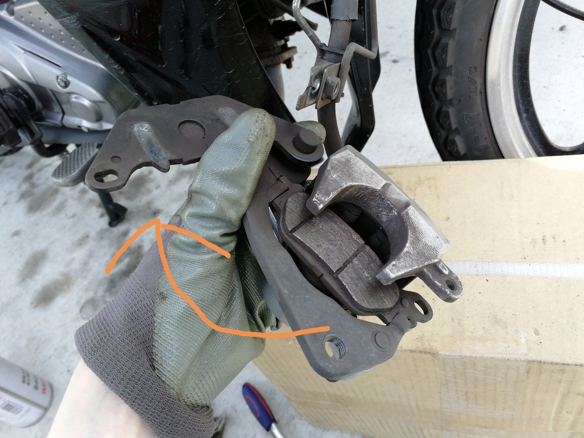 【T115】ブレーキキャリパーの清掃&グリスアップ【メンテナンス】 - ～バイク時々曇り～keBosuke blog
