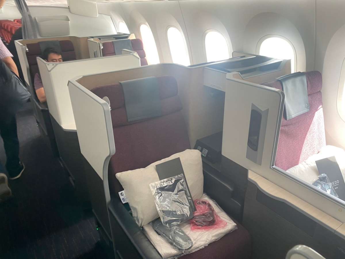 JL37 HND->SIN C 無印Sky Suite【2022東南アジア①】 - KL発飛日記