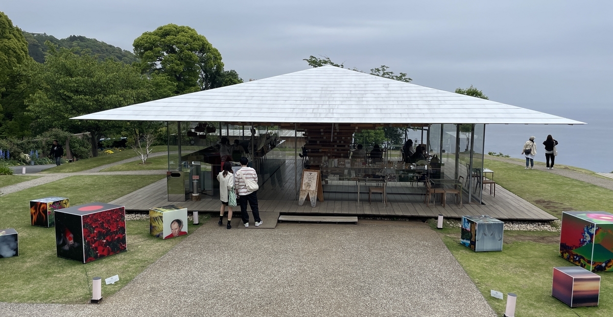 COEDA HOUSE / 隈研吾 木外装×白内装のトイレ - 建築とトイレ