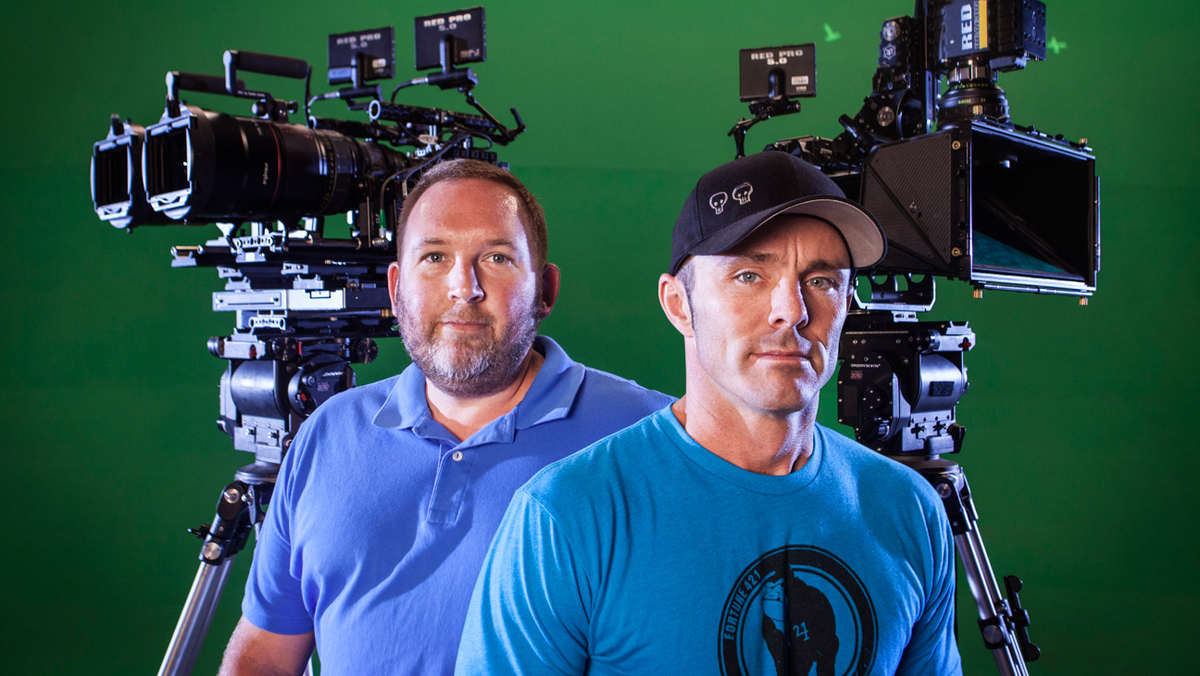 グレッグ・ストラウス ＆ コリン・ストラウス Greg Strause & Colin Strause - 男の痰壺