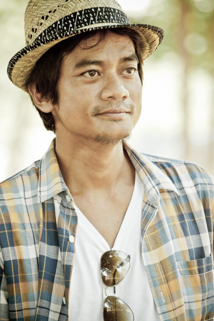 バンデッド・ソンディ Bhandit Thongdee - 男の痰壺