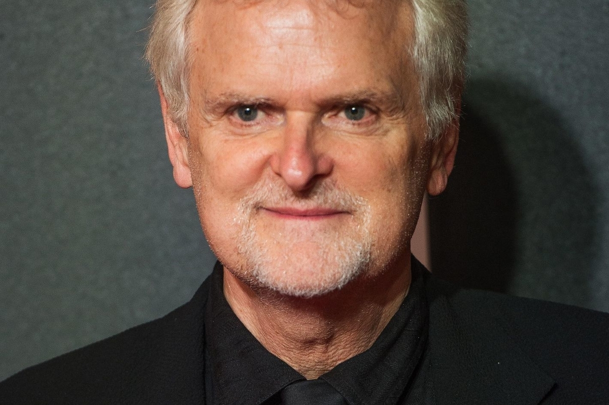 ジェームズ・フォーリー James Foley - 男の痰壺