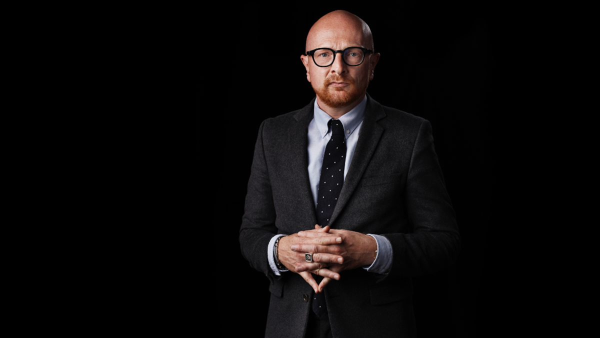 マッツ・ブリュガー Mads Brugger - 男の痰壺