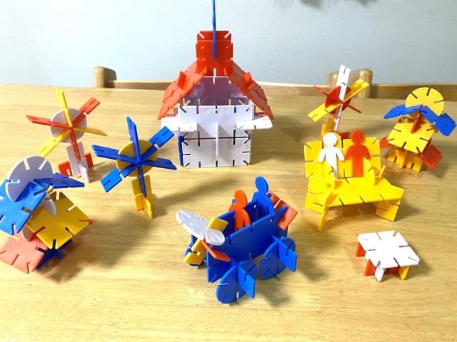 【口コミ】テグミーで実際に遊んだレビュー!小さい子でも遊べる創造性を育むおもちゃ! なまけママの知育