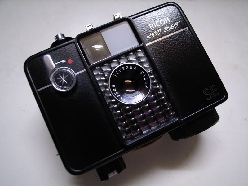 RICOH AUTO HALF SE - kiricub