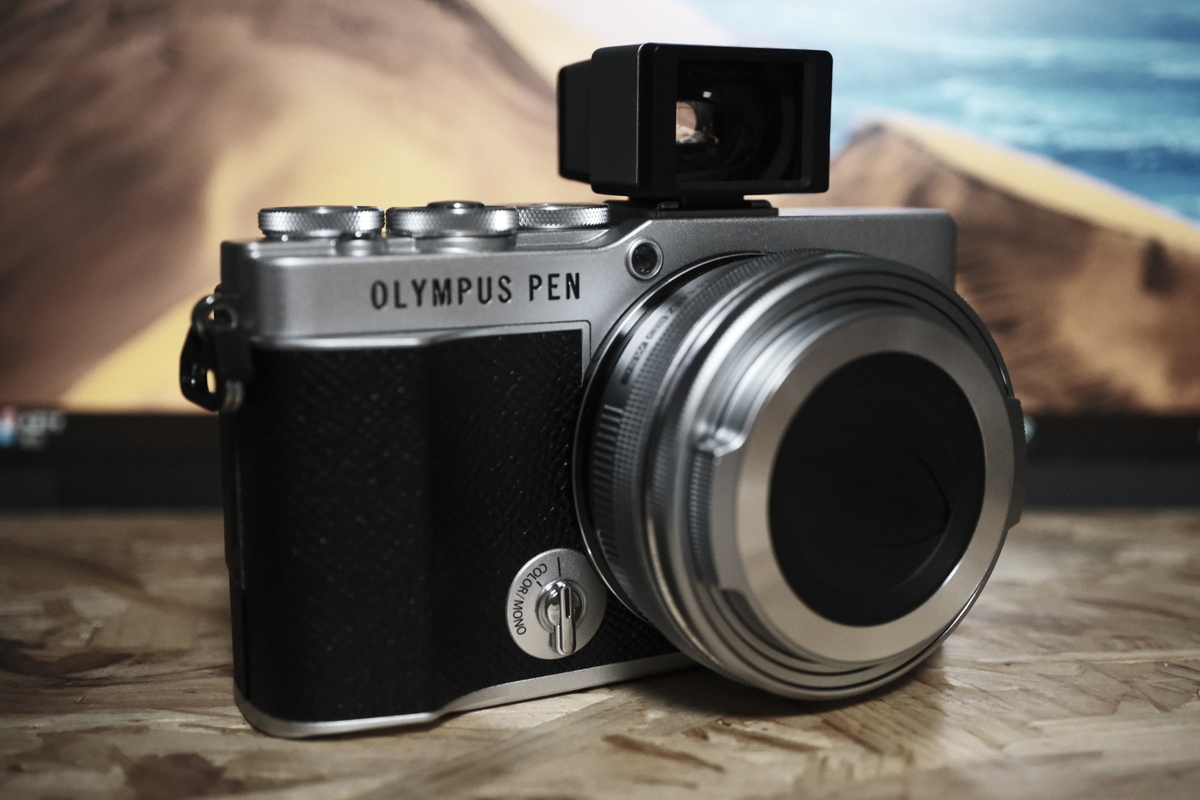 OLYMPUS PEN E-P7 - kiricub