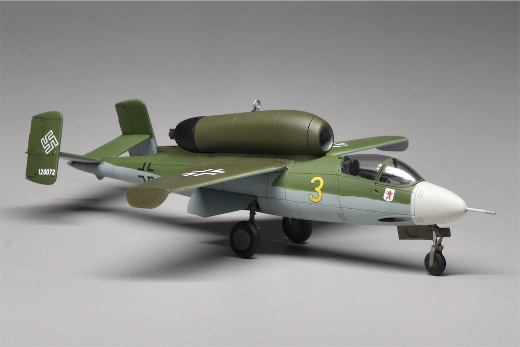スペシャルホビー 1/72 He162 - 人の金でプラモが欲しい
