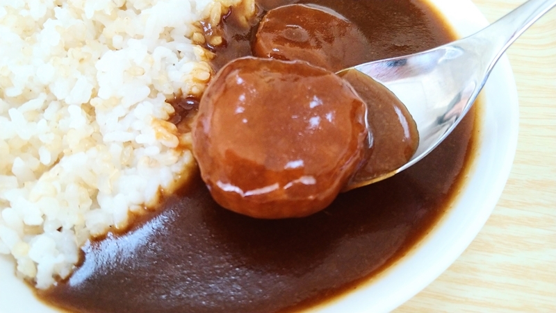 【週1レトルト朝カレーの日 Vol.203】マルシンフーズ「マルシン ミニハンバーグ入カレー」中辛 - 小紅色