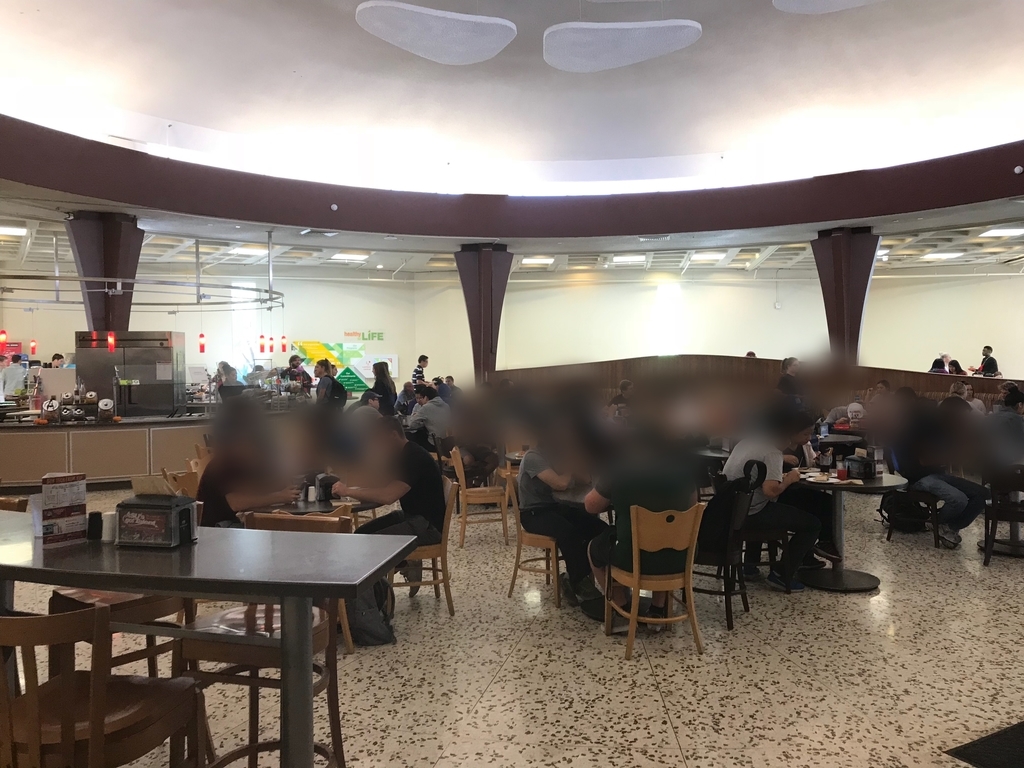 【ASU】五大食堂の一つManzanita Dining Hall - 光一郎のアリゾナ留学ブログ