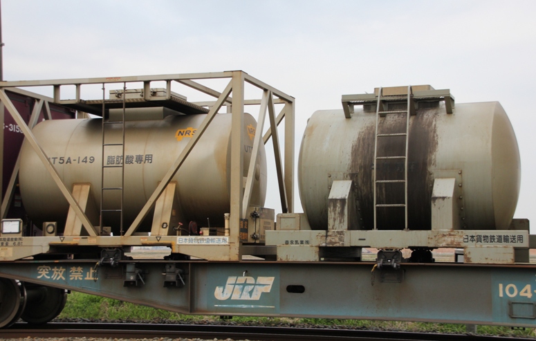 UT5A-149と・・・ - コンテナコレクション2