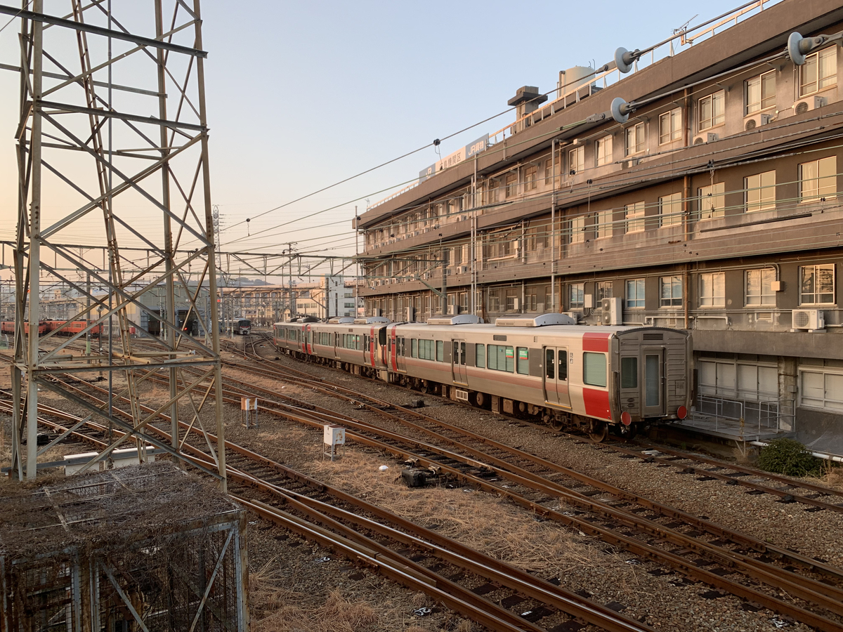 登場から今年で9年目、227系0番台に見られる変化 - 呉人の鉄道部屋