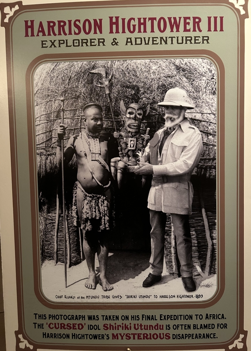 タワー・オブ・テラー内プロップス：ハイタワー三世の冒険・記念写真 - タワー・オブ・テラー：アトラクション内プロップス