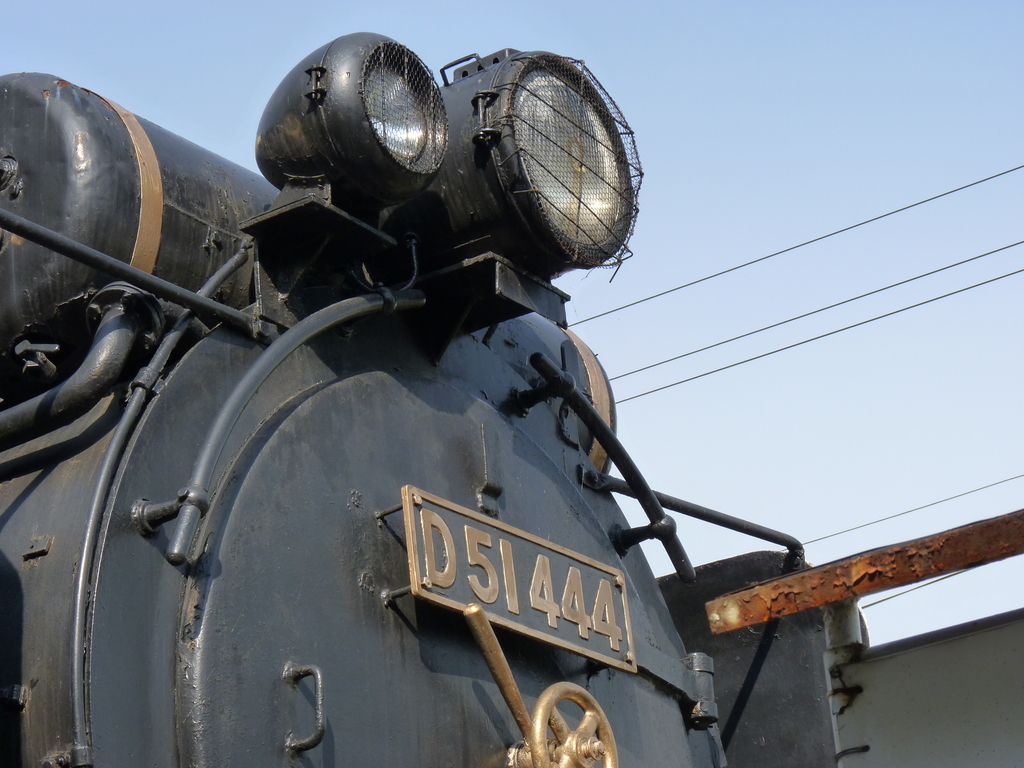 北見市 SL広場のSL保存機 C58 119とD51 444 - 藻岩颪に豊河の流れ。