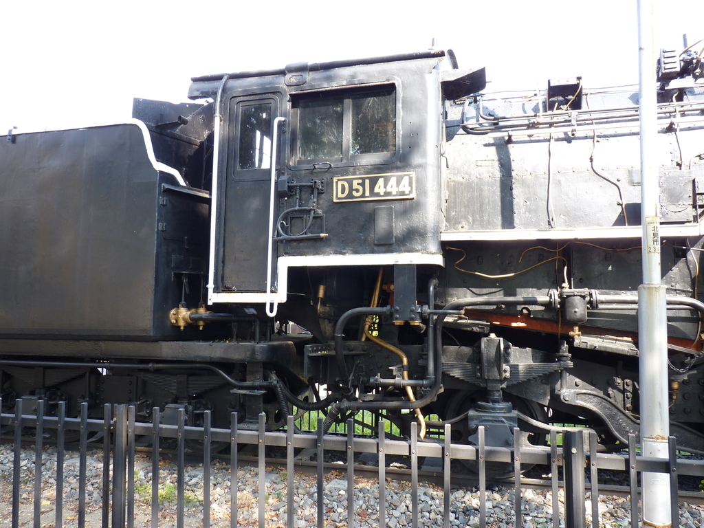 北見市 SL広場のSL保存機 C58 119とD51 444 - 藻岩颪に豊河の流れ。