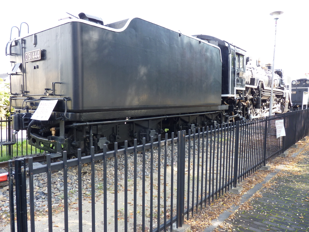 北見市 SL広場のSL保存機 C58 119とD51 444 - 藻岩颪に豊河の流れ。