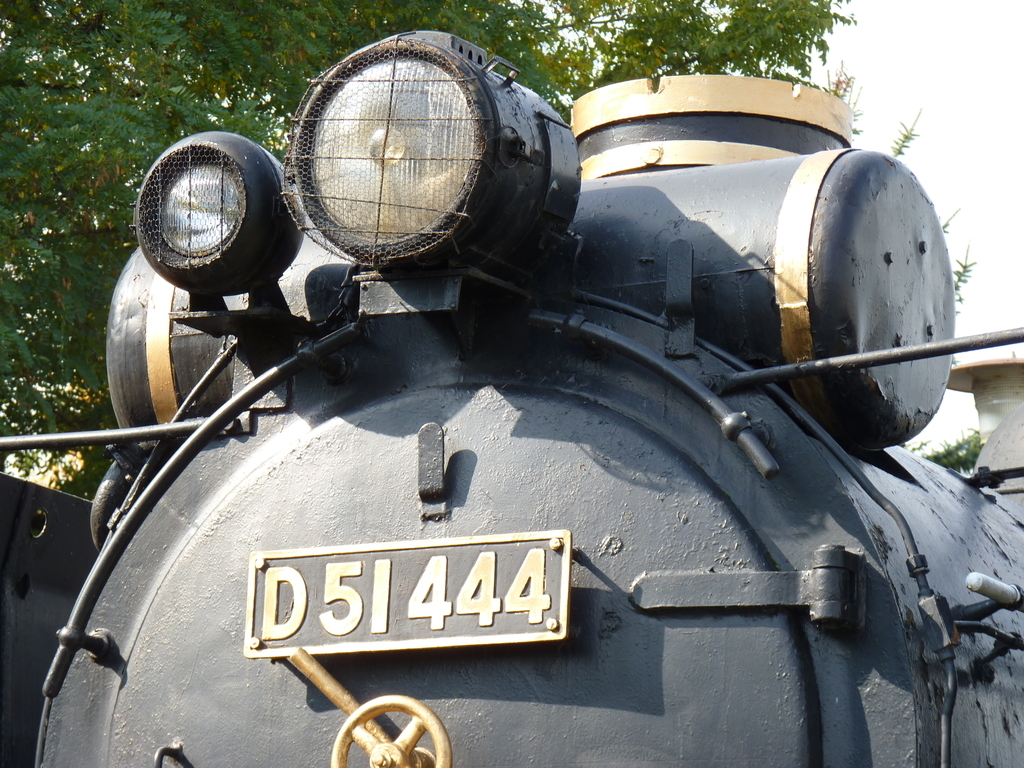 北見市 SL広場のSL保存機 C58 119とD51 444 - 藻岩颪に豊河の流れ。