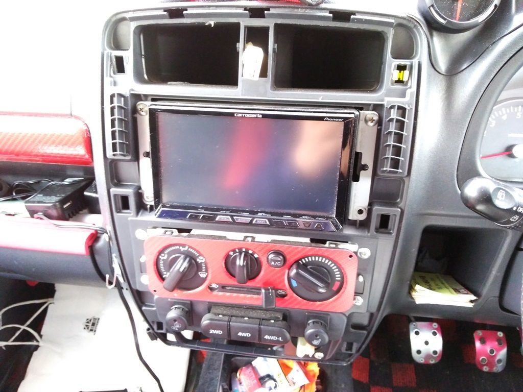 ジムニー JB23W 9型 4WD切り替えスイッチの照明が切れたのでLEDに交換 - 藻岩颪に豊河の流れ。