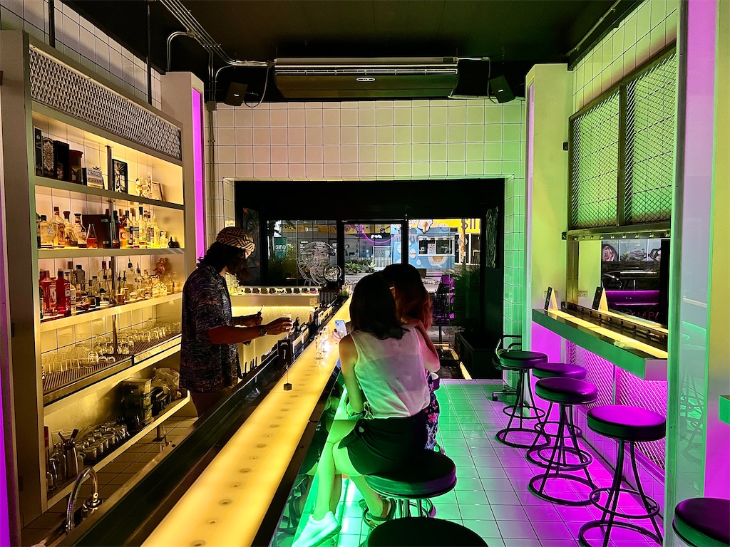 【Zimplex Mixology Laboratory】プーケット！驚きのアートカクテルバー！ - くいしんボッチのペロペロ日記