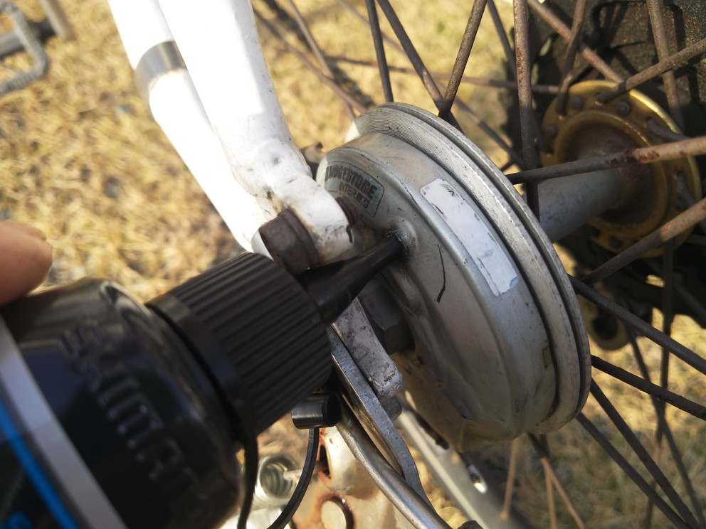 軽快車のローラーブレーキにグリスを補充 - kuma-miyaのブログ