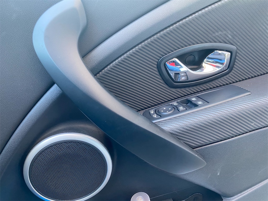 メガーヌR.S. 273 TROPHY2へパーツ装着！ - ぴよこ☆くらふと☆わ〜くす