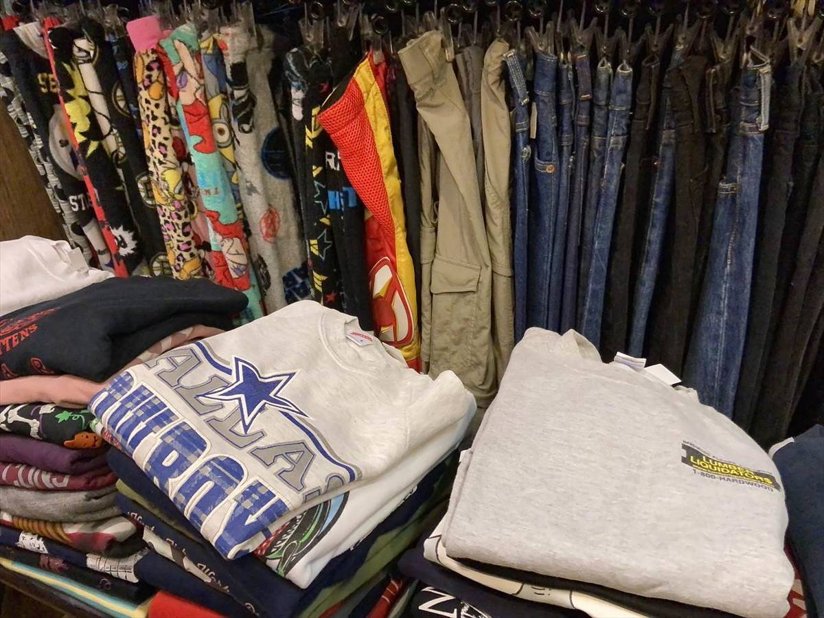 16 recommended BEST vintage clothing thrift stores on Kokusai Street in ...