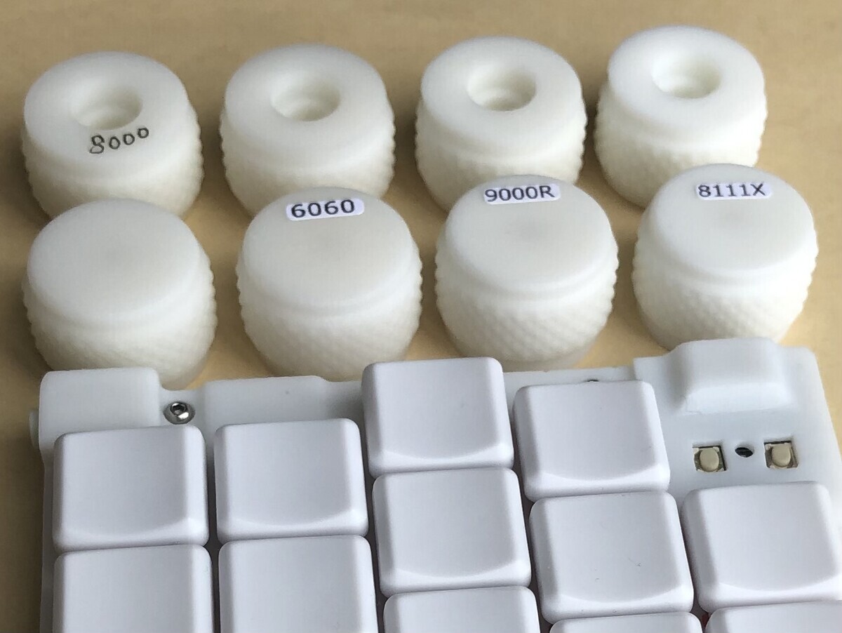自作キーボードの部品の色をJLCPCBの3Dプリント材料を変えての比較 #JLC3DP - kuriharaのブログ