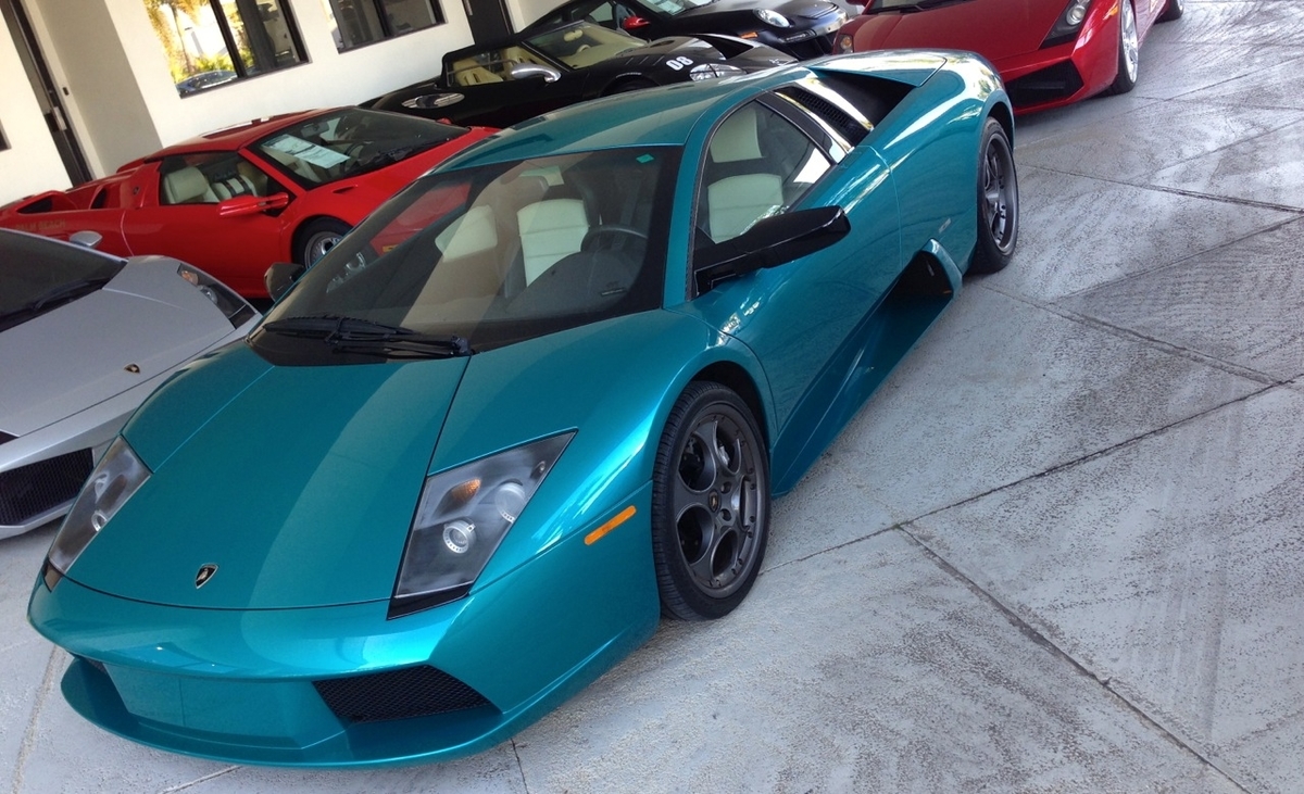 【40周年記念カラーVerde Artemis】のランボルギーニ アヴェンタドール S が販売中 - Diamond Carz Blog
